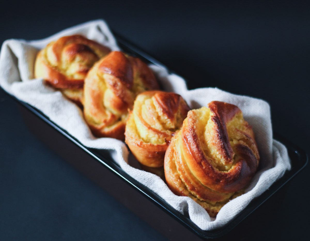 Saffransbullar med fyllning • Heavenly Cupcake