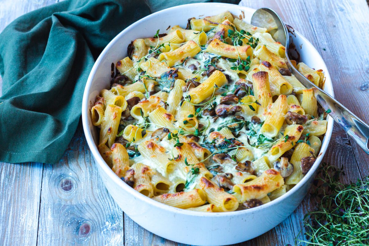 Vegetarisk pastagratäng med svamp & spenat • Heavenly Cupcake